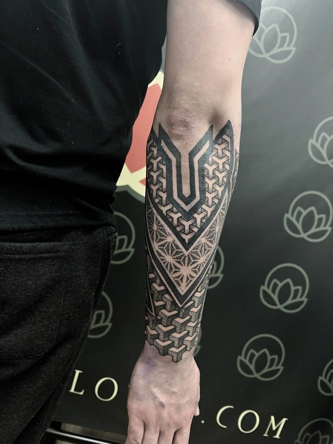 How to Incorporate Geometric Patterns into Your Tattoo Design | Opal ...